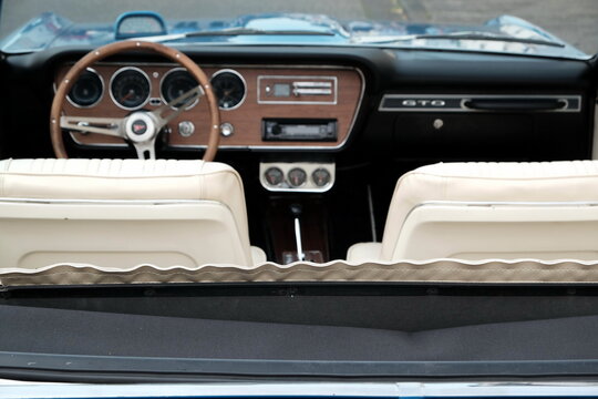 "Golden Oldies" Images – Browse 1,836 Stock Photos, Vectors, and Video ...