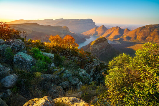 Roundavel bilder – Bläddra bland 1,635 stockfoton, vektorer och videor ...