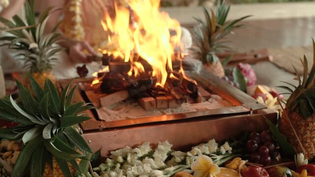 Yagya 이미지 – 찾아보기 1,760 스톡 사진, 벡터 및 비디오 | Adobe Stock