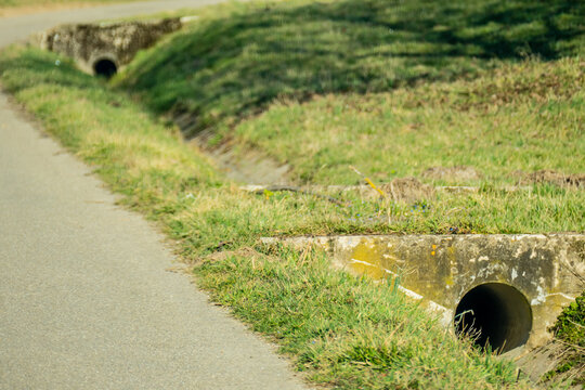 รูปภาพWasserabfluss – เลือกดูภาพถ่ายสต็อก เวกเตอร์ และวิดีโอ294 | Adobe ...