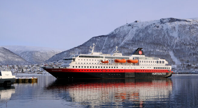 Hurtigruten Bilder – Durchsuchen 14,011 Archivfotos, Vektorgrafiken und ...