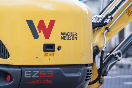 Wacker Images – Browse 650 Stock Photos, Vectors, and Video | Adobe Stock