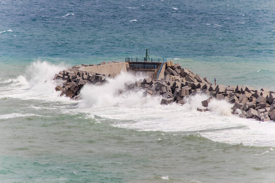 Wave-Breaker Images – Browse 157 Stock Photos, Vectors, and Video ...