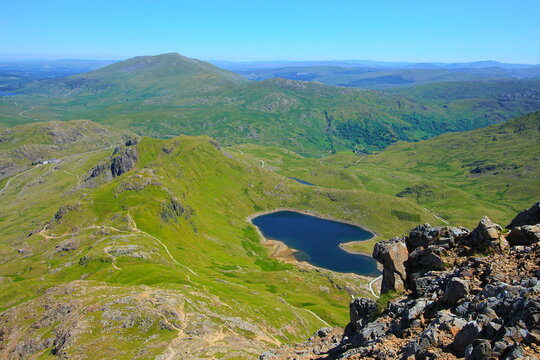 Trogtal Bilder – Durchsuchen 2,063 Archivfotos, Vektorgrafiken und ...