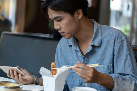 รูปภาพStarveling – เลือกดูภาพถ่ายสต็อก เวกเตอร์ และวิดีโอ351 | Adobe Stock