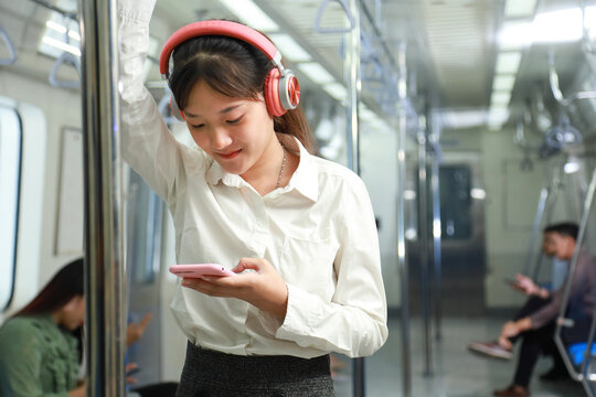 รูปภาพPhub – เลือกดูภาพถ่ายสต็อก เวกเตอร์ และวิดีโอ2,338 | Adobe Stock