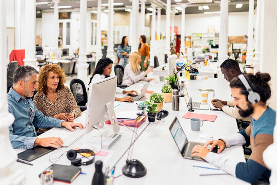 3,330,984 BEST Computers Office IMAGES, STOCK PHOTOS & VECTORS | Adobe ...