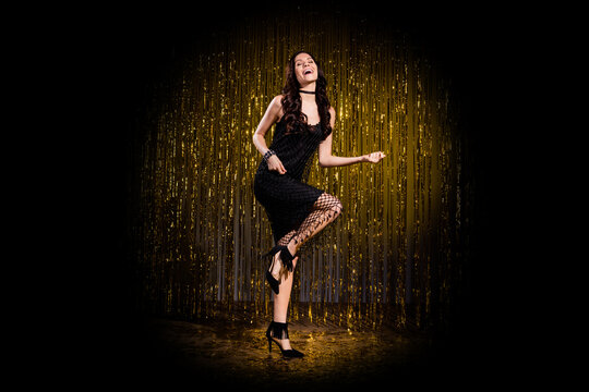 Burlesque Stage Imagens – Procure 2,425 fotos, vetores e vídeos | Adobe ...