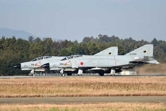 「F-4Ej」の写真素材 | 45件の無料イラスト画像 | Adobe Stock