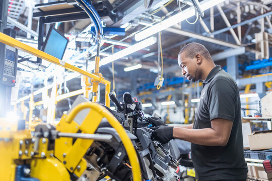 Assembling Images – Browse 1,036,376 Stock Photos, Vectors, and Video ...