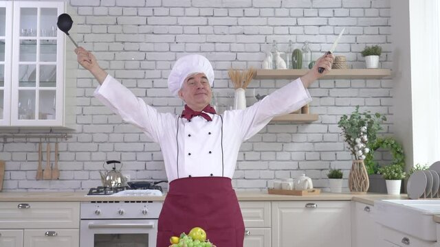 Schaffnerkelle Bilder – Durchsuchen 14 Archivfotos, Vektorgrafiken und ...