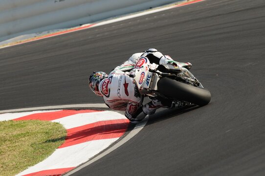 Sbk Bilder – Durchsuchen 1,784 Archivfotos, Vektorgrafiken und Videos ...