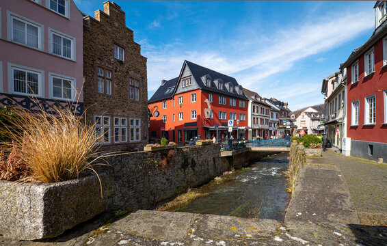 Erftstadt Bilder – Durchsuchen 591 Archivfotos, Vektorgrafiken und ...