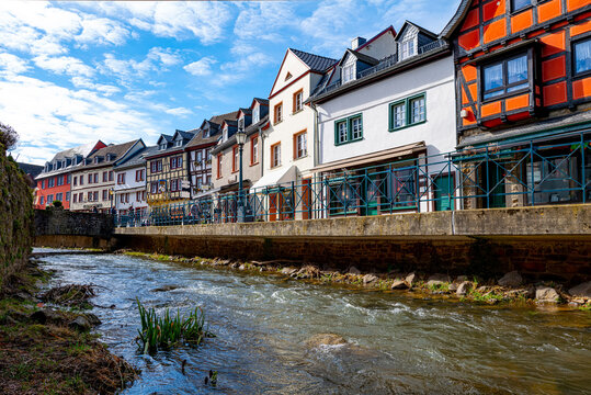 Erftstadt-Bilder: Stock-Fotos & -Videos. | Adobe Stock