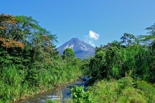 "Volcan Arenal" Images – Browse 197 Stock Photos, Vectors, and Video ...