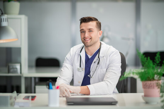 "Professional Uniform" Images – Browse 133 Stock Photos, Vectors, and ...