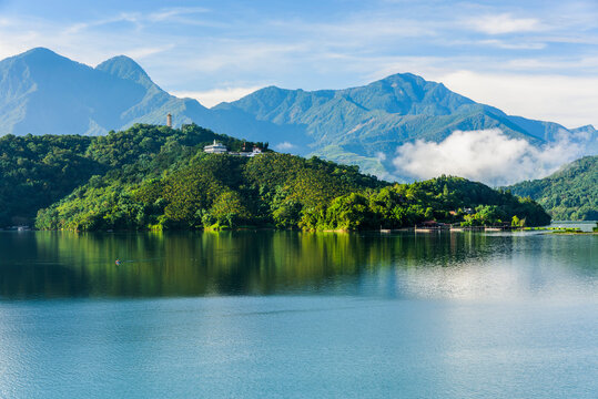 รูปภาพYuchi – เลือกดูภาพถ่ายสต็อก เวกเตอร์ และวิดีโอ658 | Adobe Stock