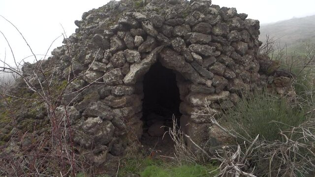 "Corbel Arch" Images – Browse 1,308 Stock Photos, Vectors, and Video ...