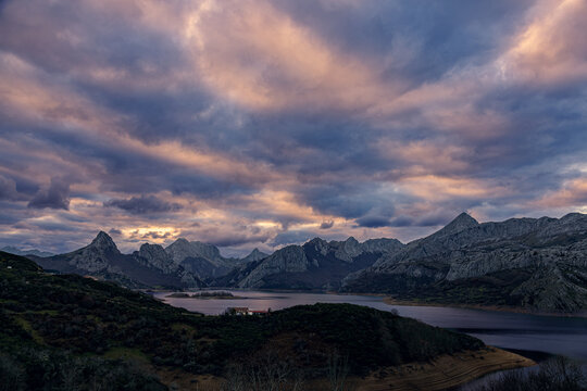 Borrasca Images – Browse 328 Stock Photos, Vectors, and Video | Adobe Stock