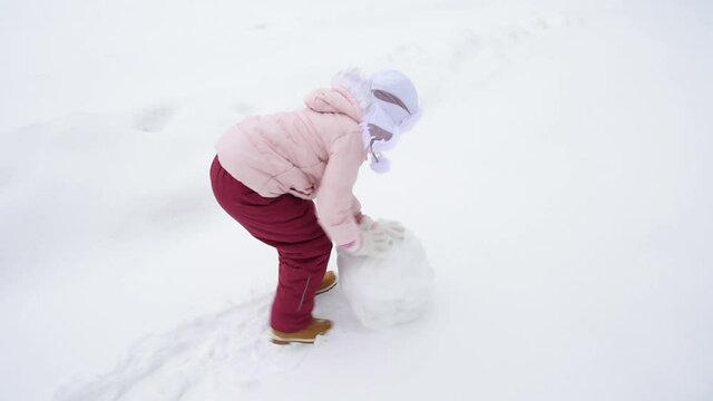 "Rolling Snowball" 影像 – 瀏覽 19 個素材庫相片、向量圖和影片 | Adobe Stock