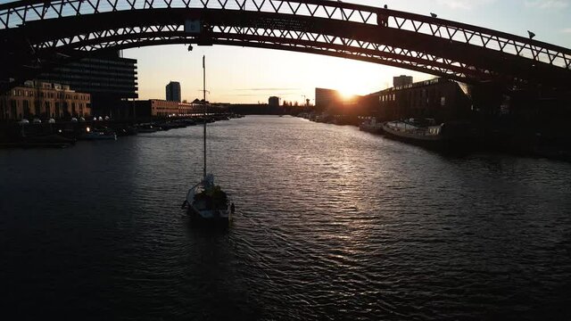 รูปภาพPythonbrug – เลือกดูภาพถ่ายสต็อก เวกเตอร์ และวิดีโอ29 | Adobe Stock