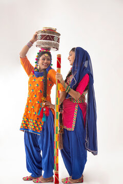 รูปภาพGiddha – เลือกดูภาพถ่ายสต็อก เวกเตอร์ และวิดีโอ303 | Adobe Stock