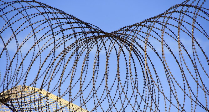 รูปภาพNato-Draht – เลือกดูภาพถ่ายสต็อก เวกเตอร์ และวิดีโอ187 | Adobe Stock