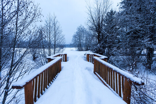 Snow Covered Bridge Wallpaper