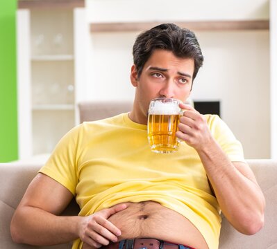 Bierbauch Bilder – Durchsuchen 39,727 Archivfotos, Vektorgrafiken und ...