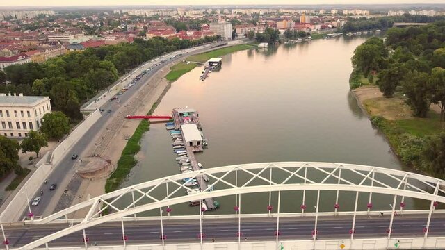 Imágenes de Alfold: descubre bancos de fotos, ilustraciones, vectores y ...