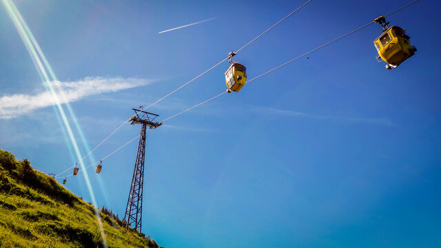 Luftseilbahn Bilder – Durchsuchen 5,241 Archivfotos, Vektorgrafiken und ...