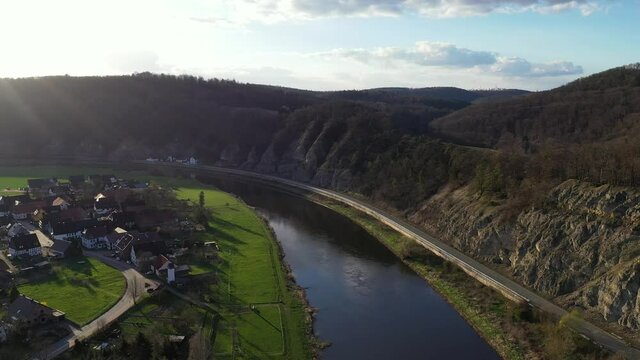 Wesertal Bilder – Durchsuchen 498 Archivfotos, Vektorgrafiken und ...