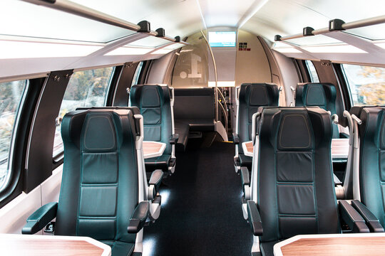 Microbus Bilder – Durchsuchen 21,530 Archivfotos, Vektorgrafiken und ...