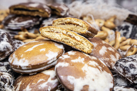 Bubliki Bilder – Durchsuchen 2,999 Archivfotos, Vektorgrafiken und ...