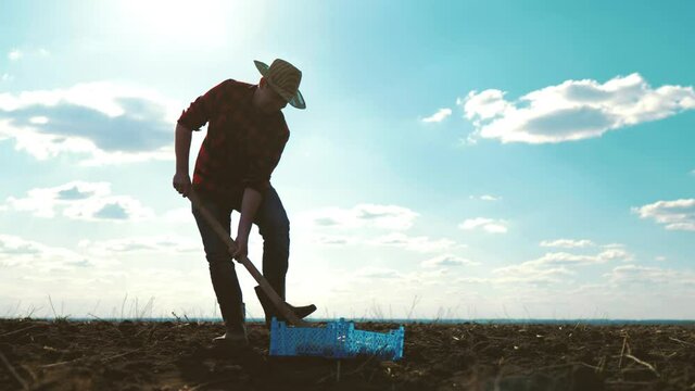 Digging Images – Parcourir 169,870 le catalogue de photos, vecteurs et ...