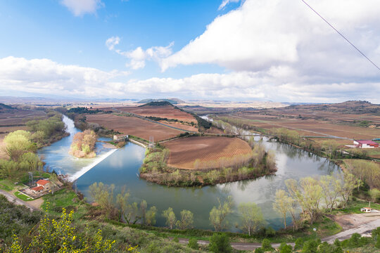 Meanders Bilder – Durchsuchen 140,953 Archivfotos, Vektorgrafiken und ...