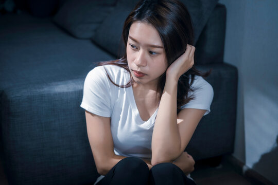 Mirthless Bilder – Durchsuchen 775 Archivfotos, Vektorgrafiken und ...