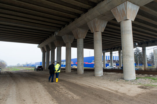 "Bridge Supports" Images – Browse 309 Stock Photos, Vectors, and Video ...