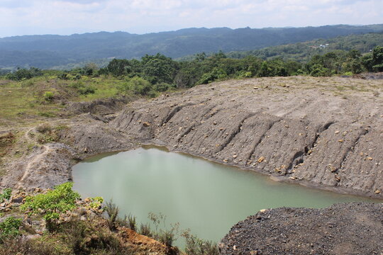 "Settling Pond" Images – Browse 379 Stock Photos, Vectors, and Video ...
