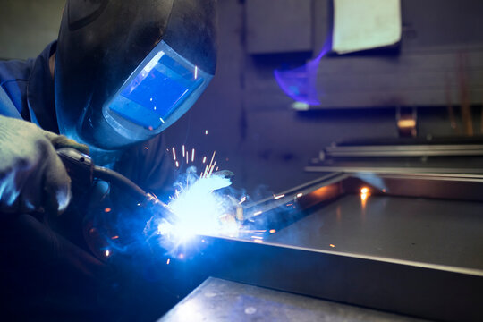 "Sparks Background"-Bilder: Stock-Fotos & -Videos. | Adobe Stock
