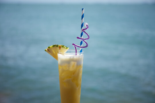 รูปภาพSwizzle – เลือกดูภาพถ่ายสต็อก เวกเตอร์ และวิดีโอ962 | Adobe Stock