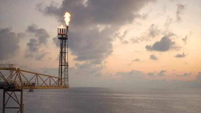 Gas Flare Images – Browse 39,252 Stock Photos, Vectors, and Video ...