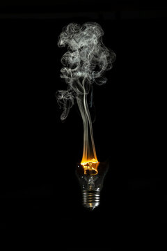 Rauchzeichen - Images et vidéos libres de droits | Adobe Stock