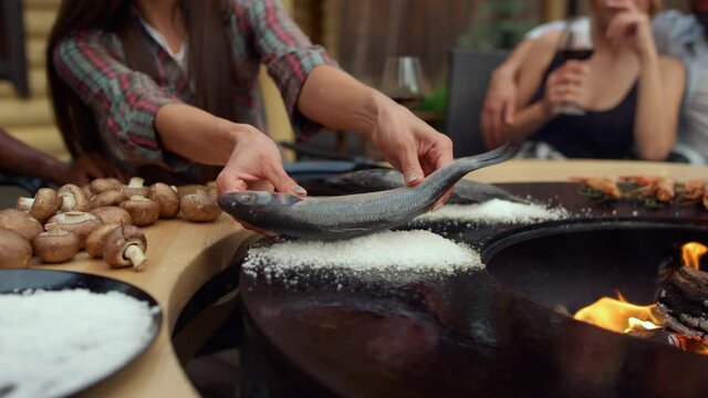 "Grill Fish"-Bilder: Stock-Fotos & -Videos. | Adobe Stock