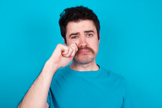 Imágenes de Miserable: descubre bancos de fotos, ilustraciones ...