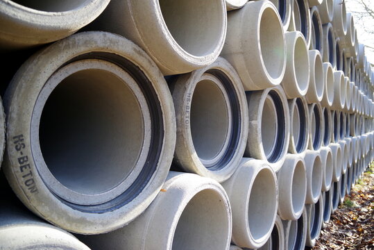 Stahlbeton-Rohre Images – Browse 3 Stock Photos, Vectors, and Video ...