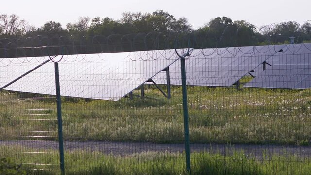 Fenced Images – Browse 1,748,990 Stock Photos, Vectors, and Video ...