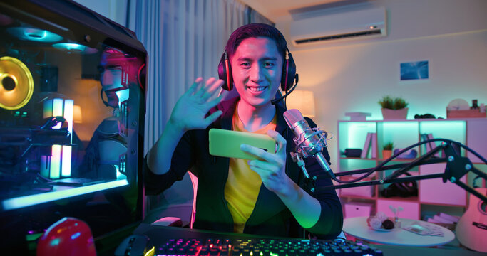 รูปภาพ"Live Stream" – เลือกดูภาพถ่ายสต็อก เวกเตอร์ และวิดีโอ61,681 ...