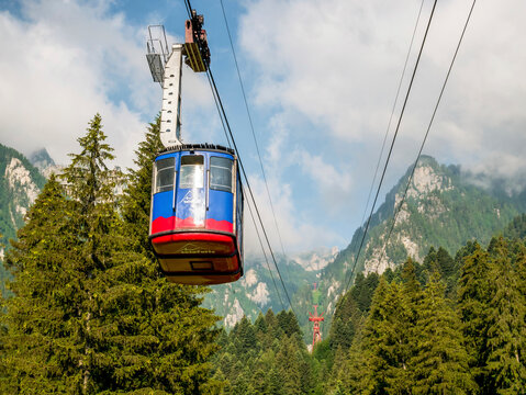 รูปภาพTelecabin – เลือกดูภาพถ่ายสต็อก เวกเตอร์ และวิดีโอ298 | Adobe Stock
