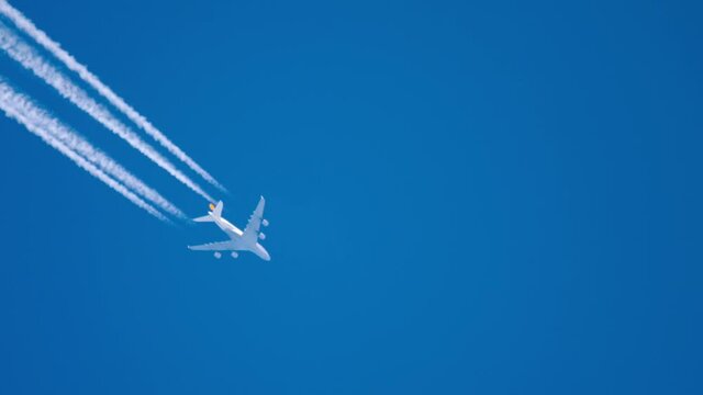 "Jet Trail" Images – Browse 31,332 Stock Photos, Vectors, and Video ...